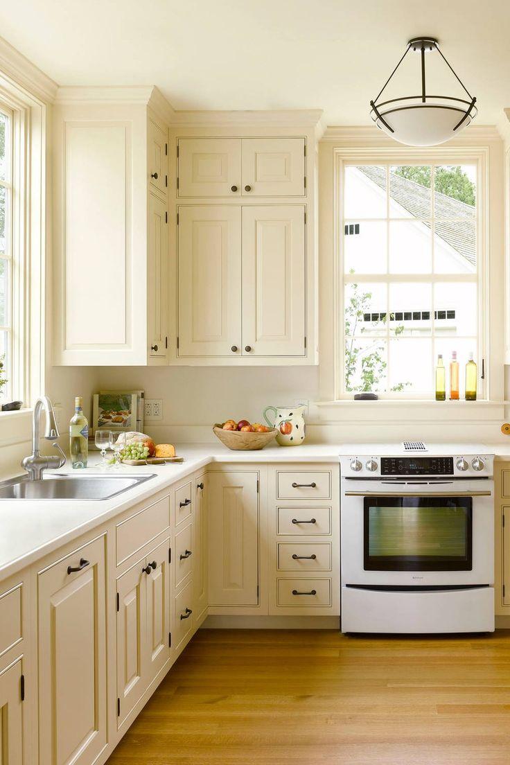 Top 27 Gorgeous White and Cream Kitchens: Elegant Ideas